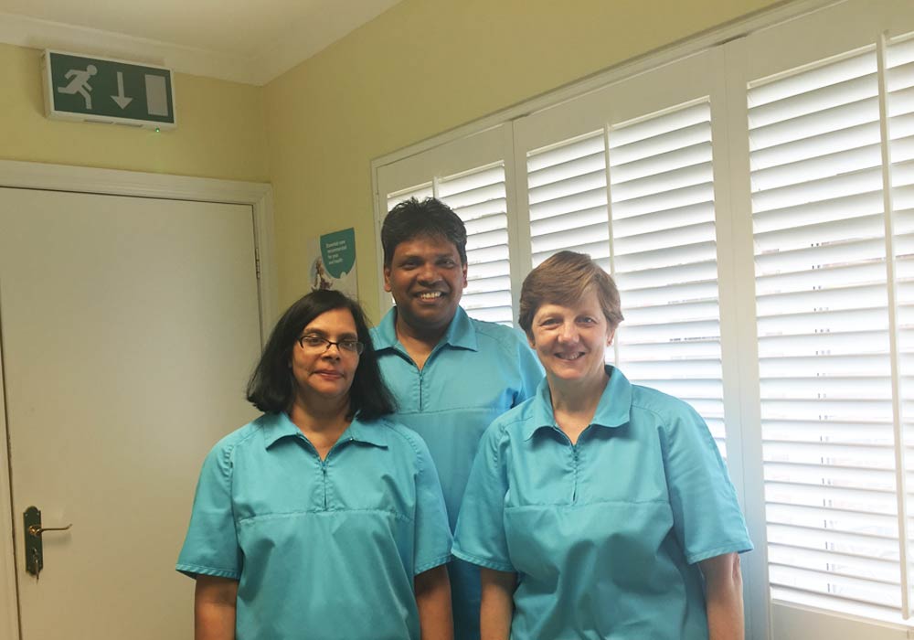 Dr. Kumar Dentist in Weybridge Surrey for Cosmetic and General